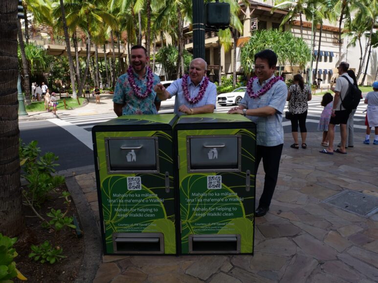Hawaii Ahe Installation of 100 new trash bins underway in Waikīkī ...